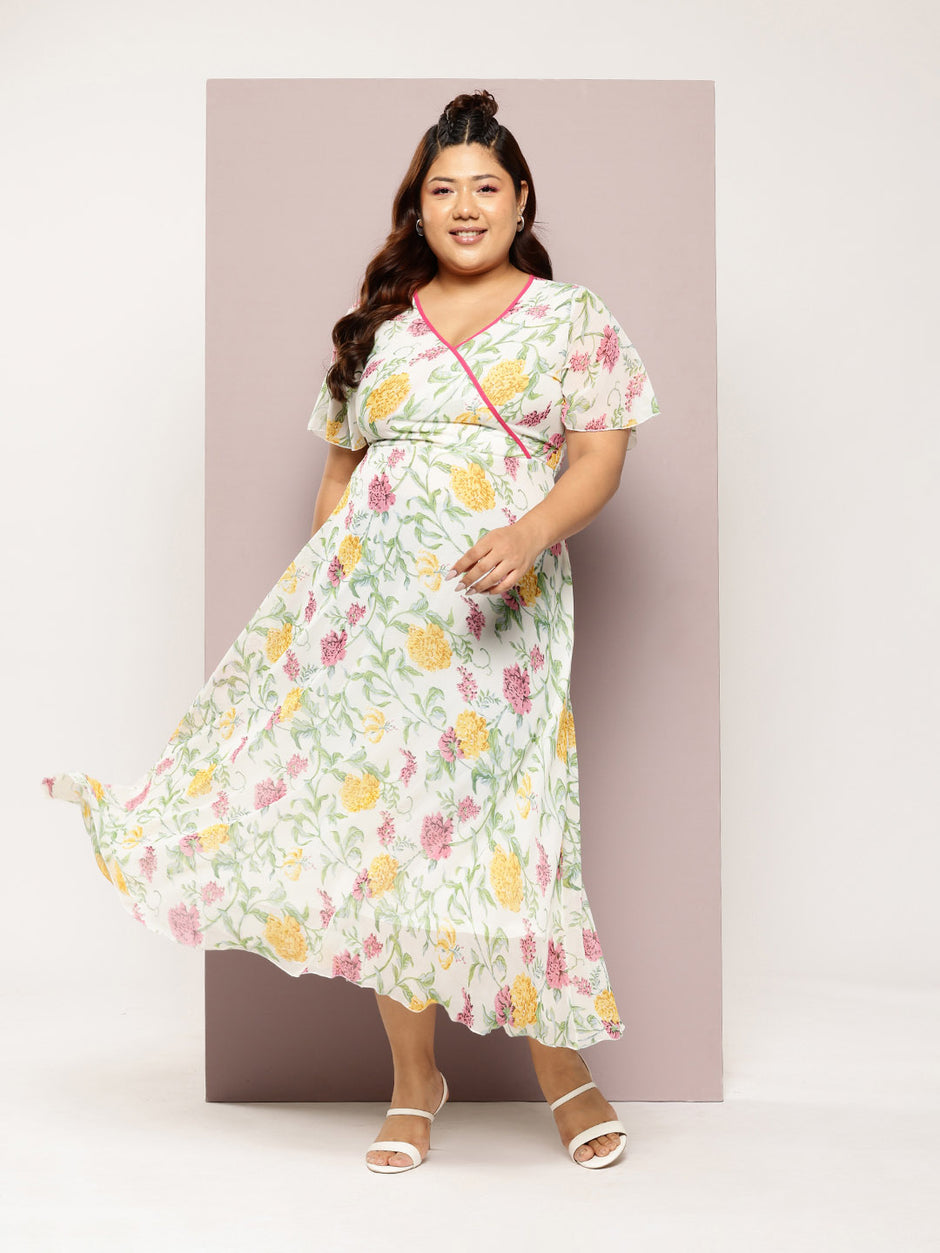 Qurvii - Destination for women of all sizes with curves